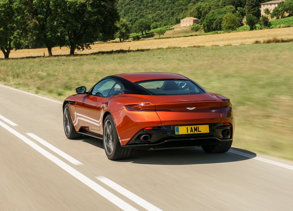 Aston martin Db11 prijzen, afmetingen, gewicht, en andere specificaties ...