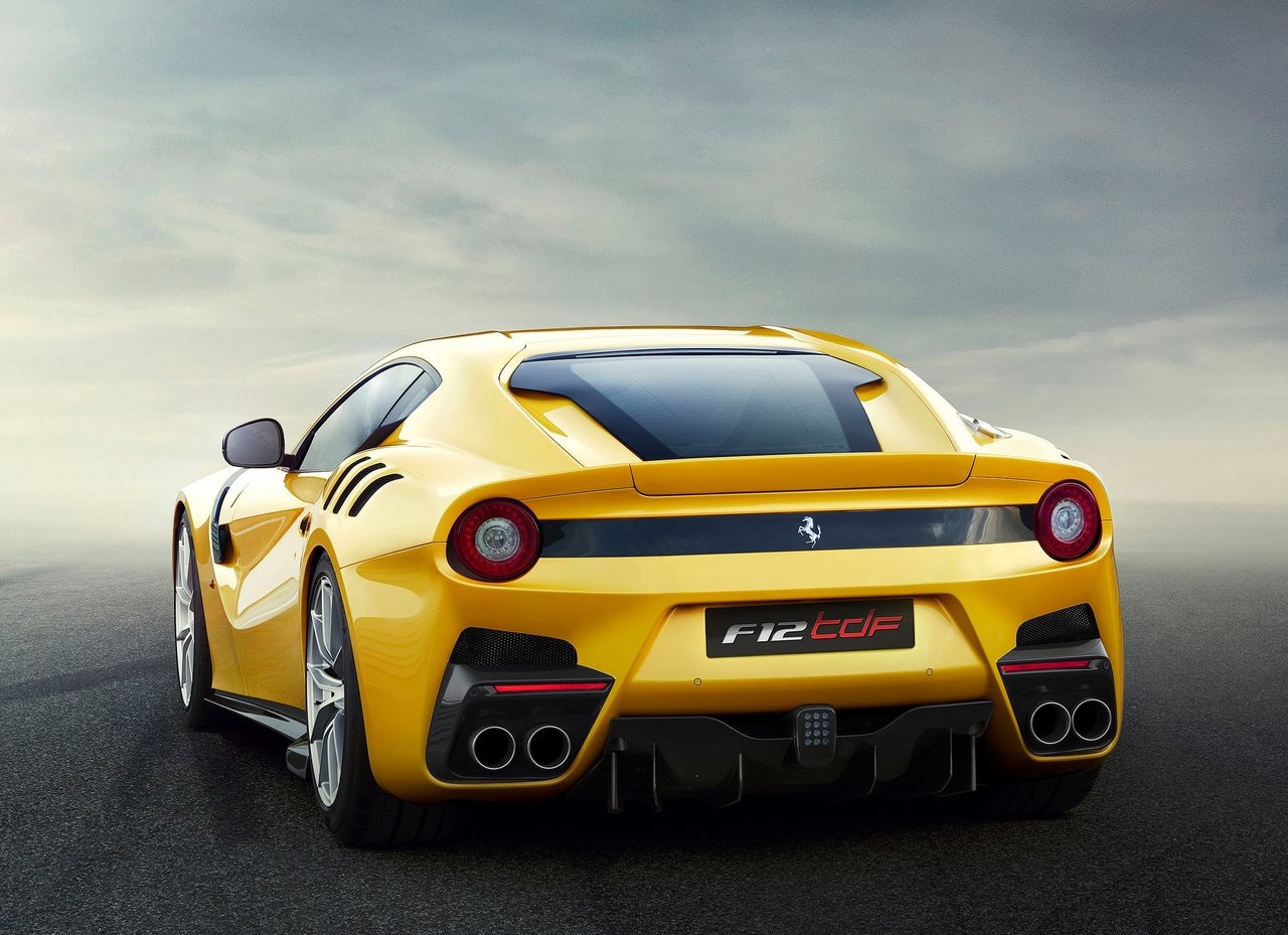 Ferrari F12 prijzen, afmetingen, gewicht, en andere specificaties ...
