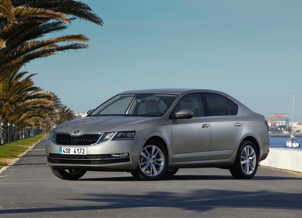 Skoda Octavia prijzen, afmetingen, gewicht, en andere specificaties ...