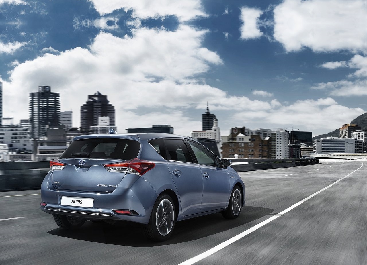 Toyota Auris prijzen, afmetingen, gewicht, en andere specificaties ...