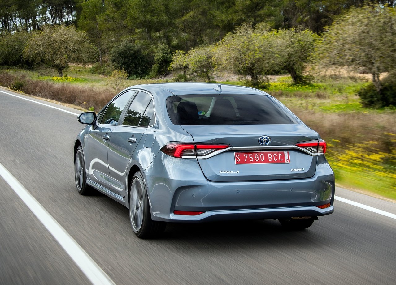 Toyota Corolla sedan prijzen, afmetingen, gewicht, en andere ...