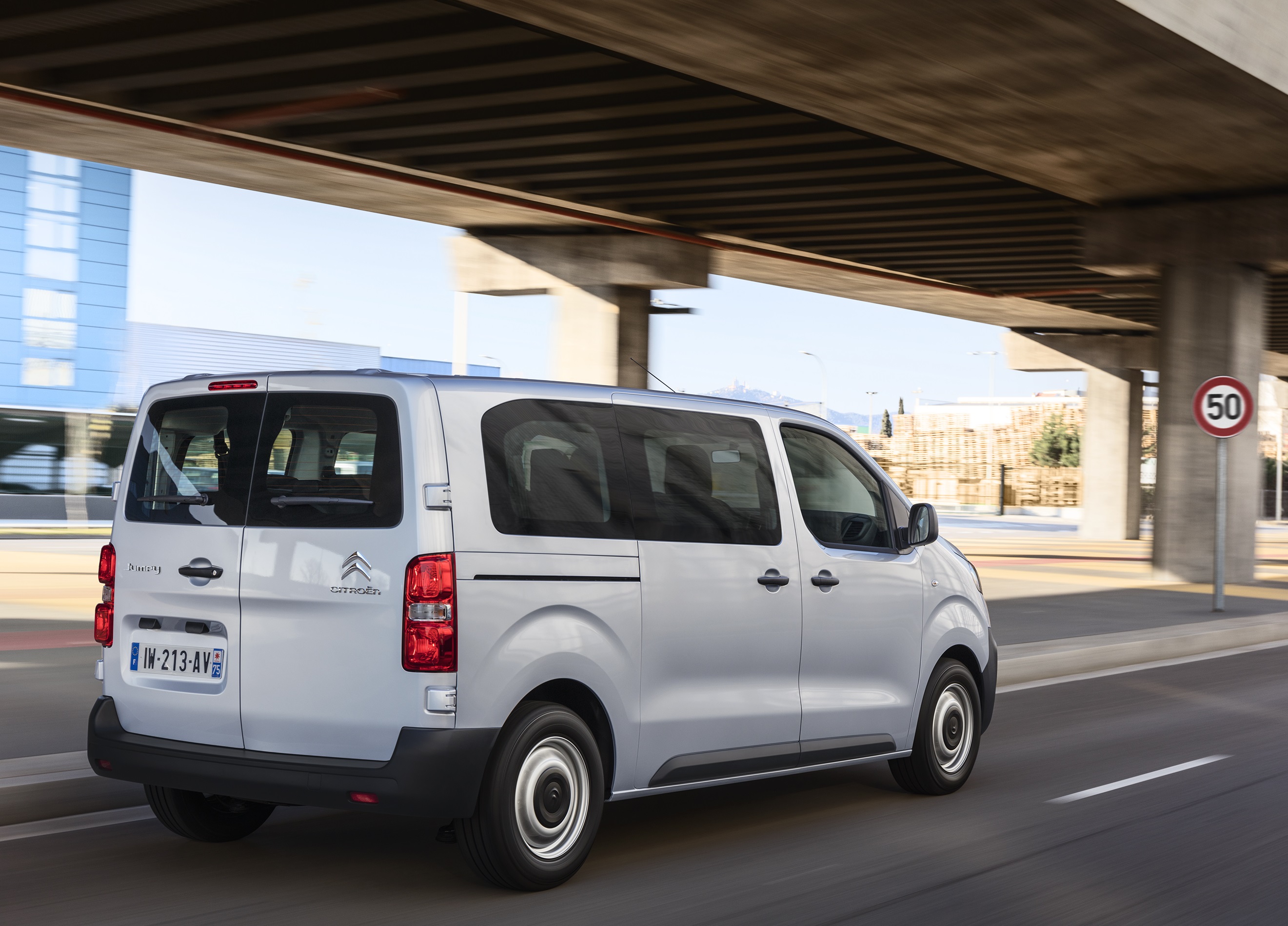 Citroen Jumpy prijzen, afmetingen, gewicht, en andere specificaties ...