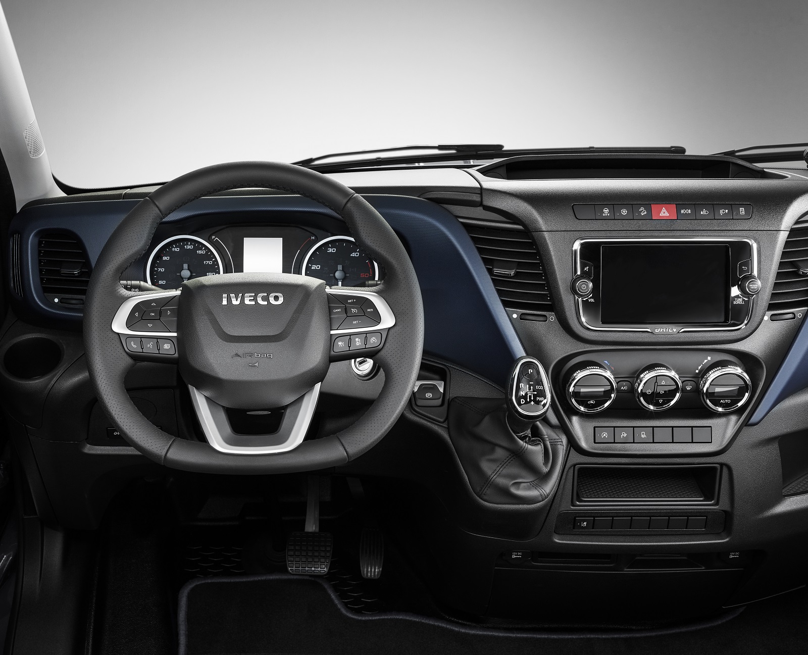 Iveco Daily prijzen, afmetingen, gewicht, en andere specificaties ...