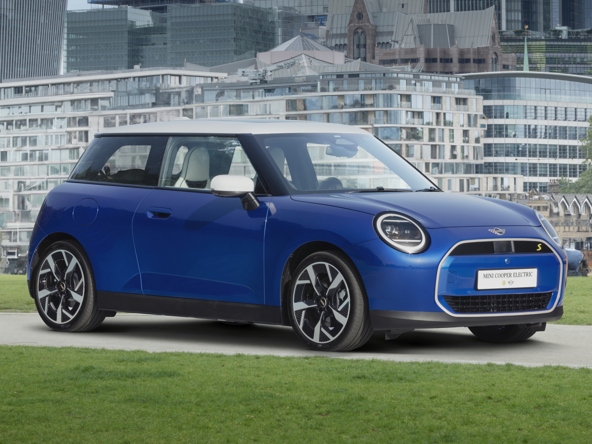 Mini Cooper electric prijzen, afmetingen, gewicht, en andere ...