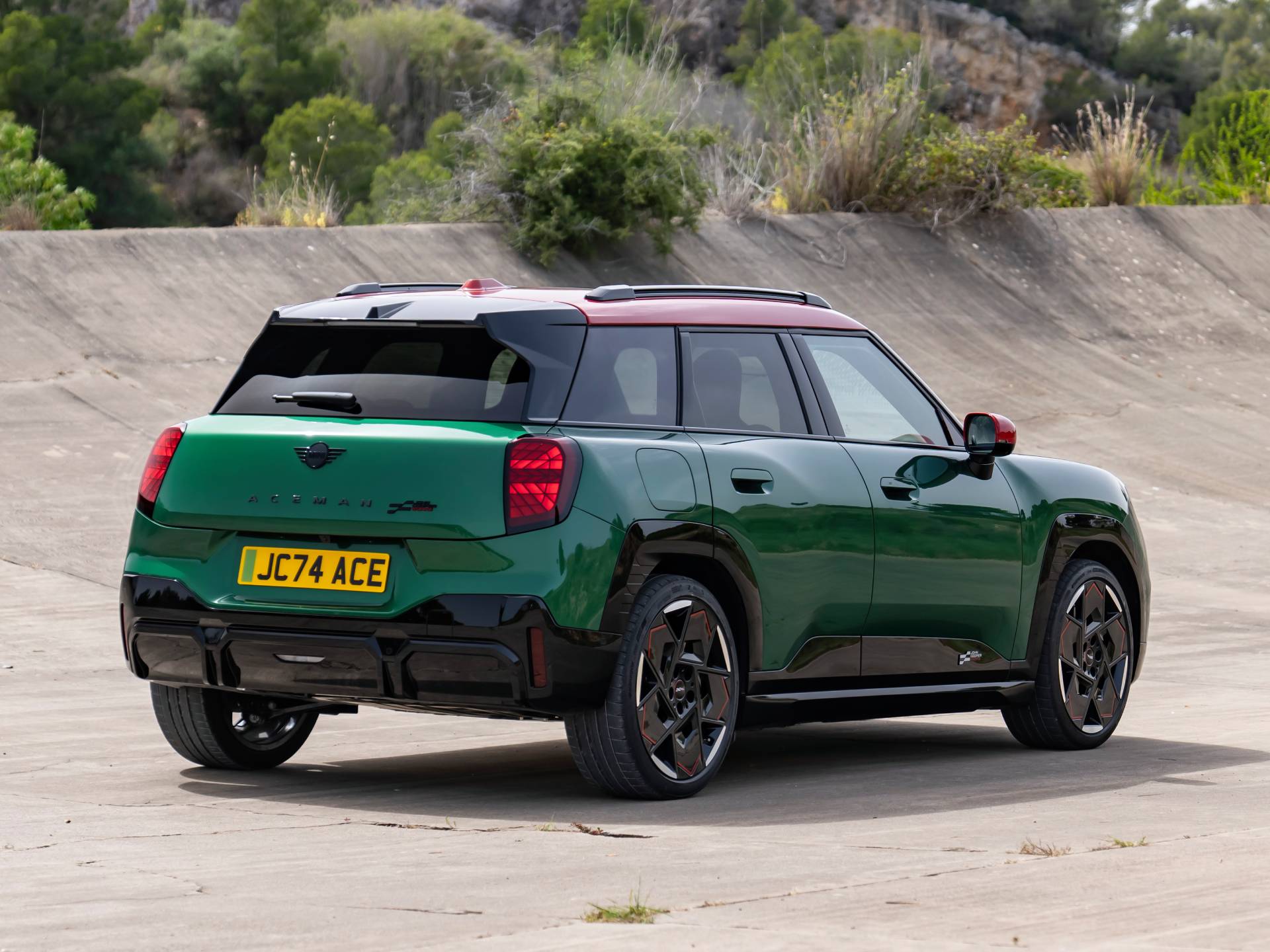 Mini Aceman prijzen, afmetingen, gewicht, en andere specificaties ...