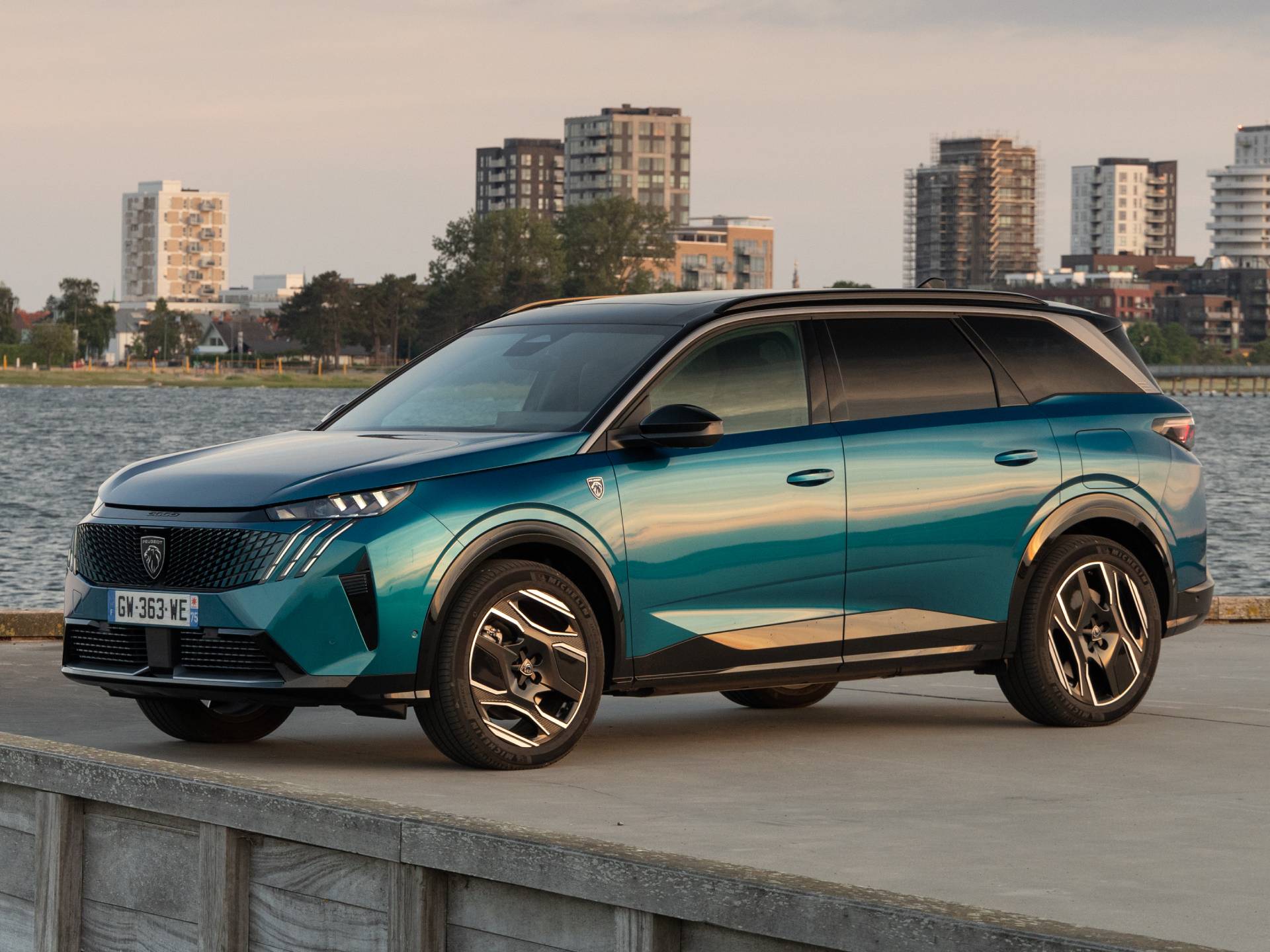 Peugeot 5008 prijzen, afmetingen, gewicht, en andere specificaties ...