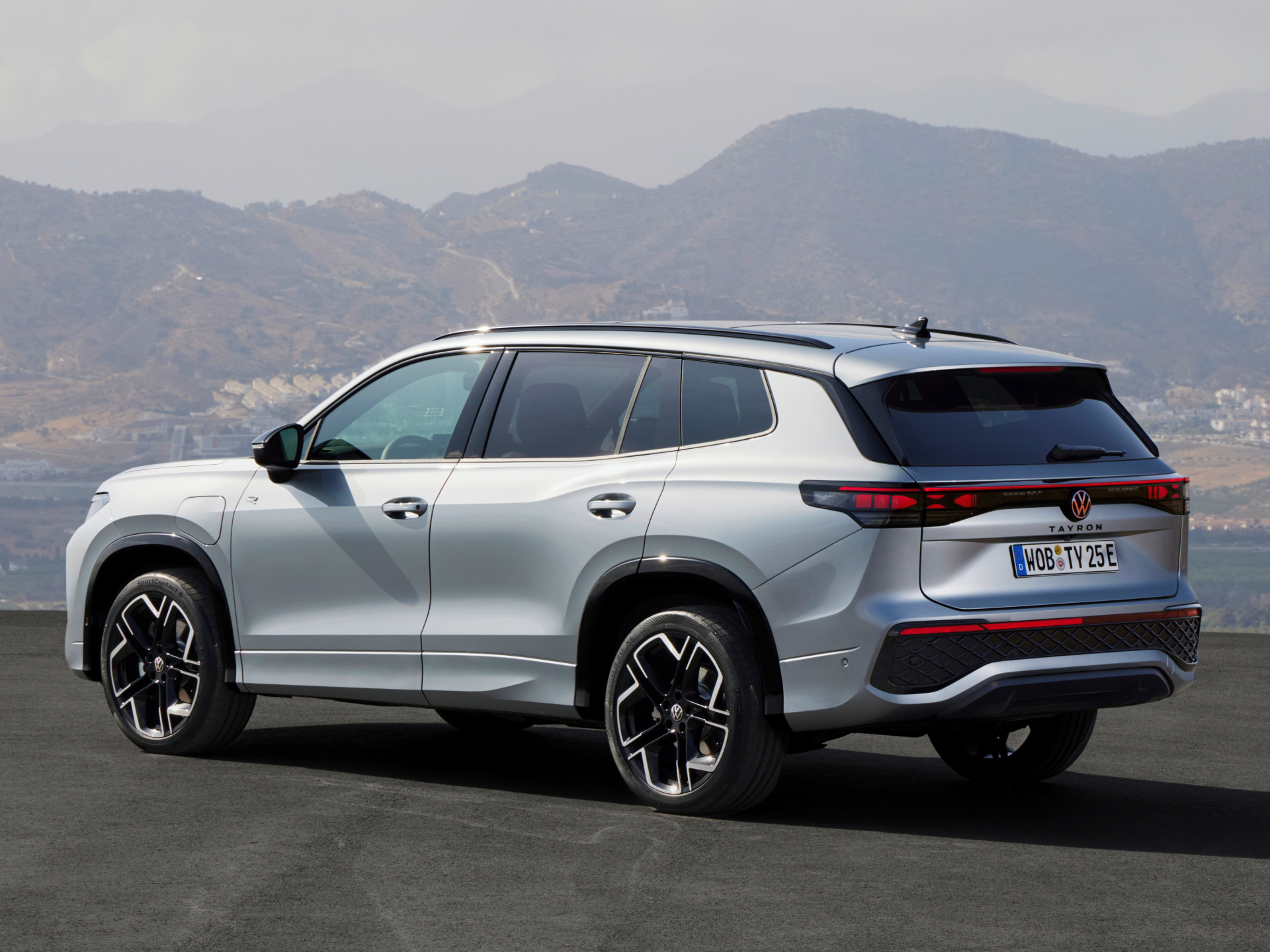 Volkswagen Tayron prijzen, afmetingen, gewicht, en andere specificaties ...