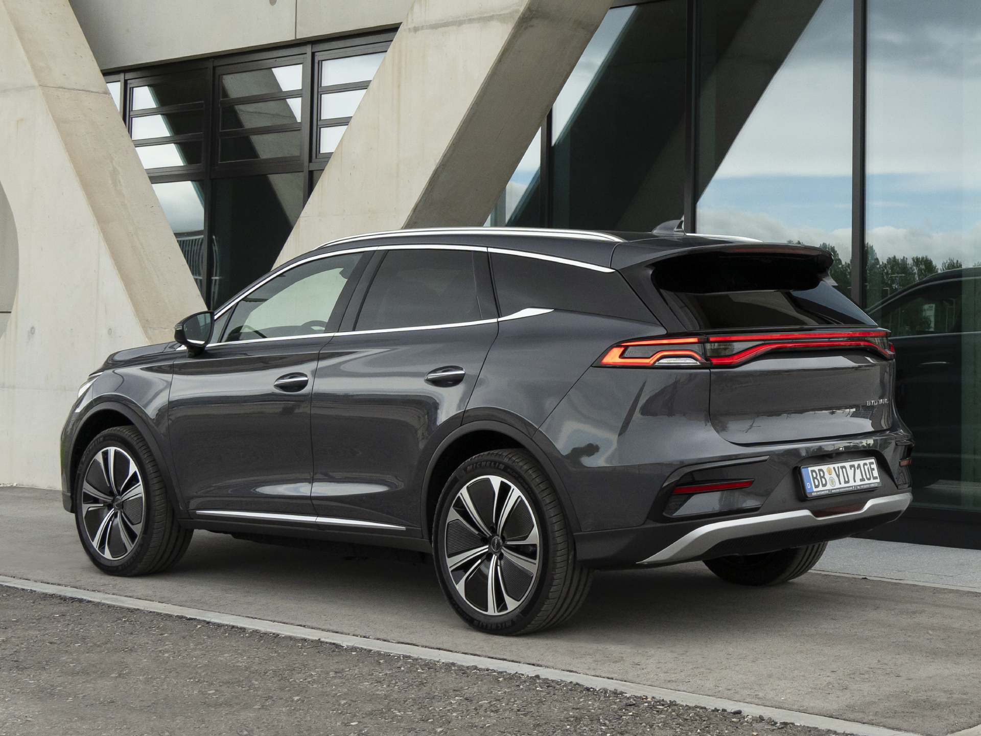 Byd Tang prijzen, afmetingen, gewicht, en andere specificaties - AutoRAI.nl