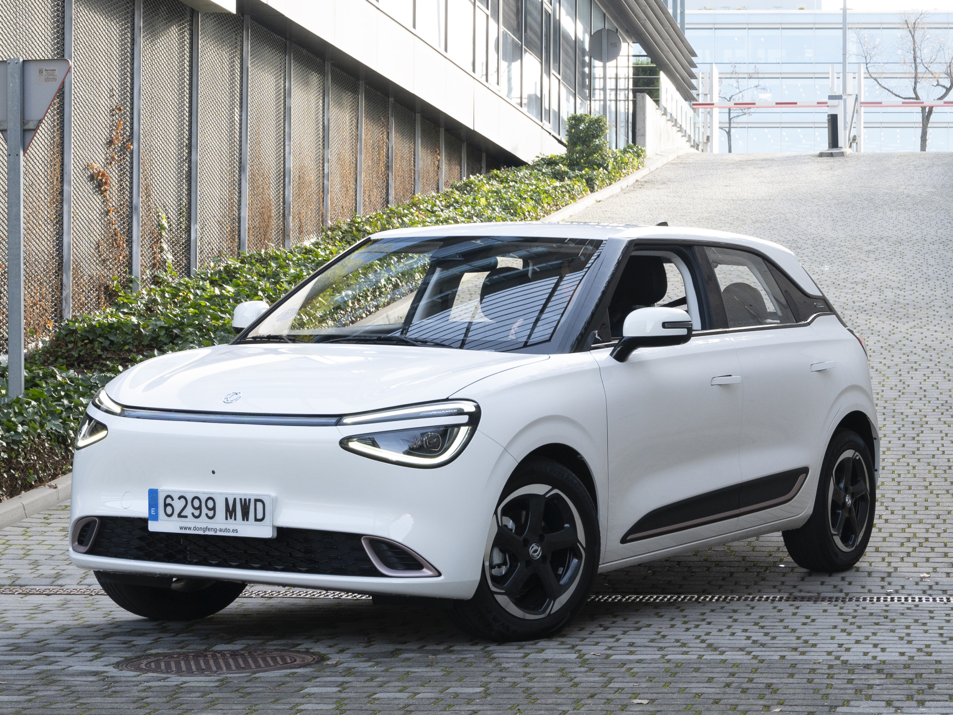 Dongfeng Box prijzen, afmetingen, gewicht, en andere specificaties ...